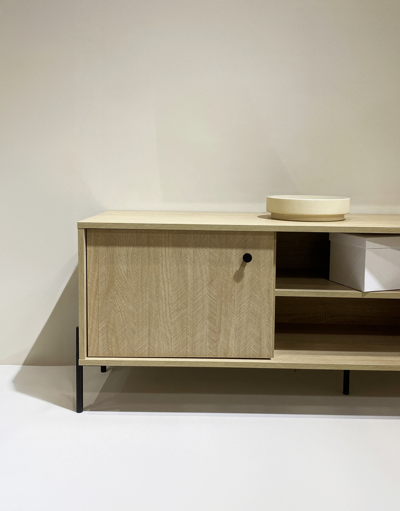 Tv-bänk med dörrar 157 cm SCADI